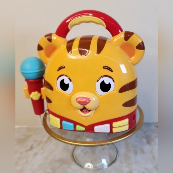 daniel tiger | Toys | Daniel Tiger Microphone Toy | Poshmark